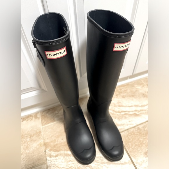 Hunter | Shoes | Hunter Original Tall Rain Boots Matte Black Size 9 ...